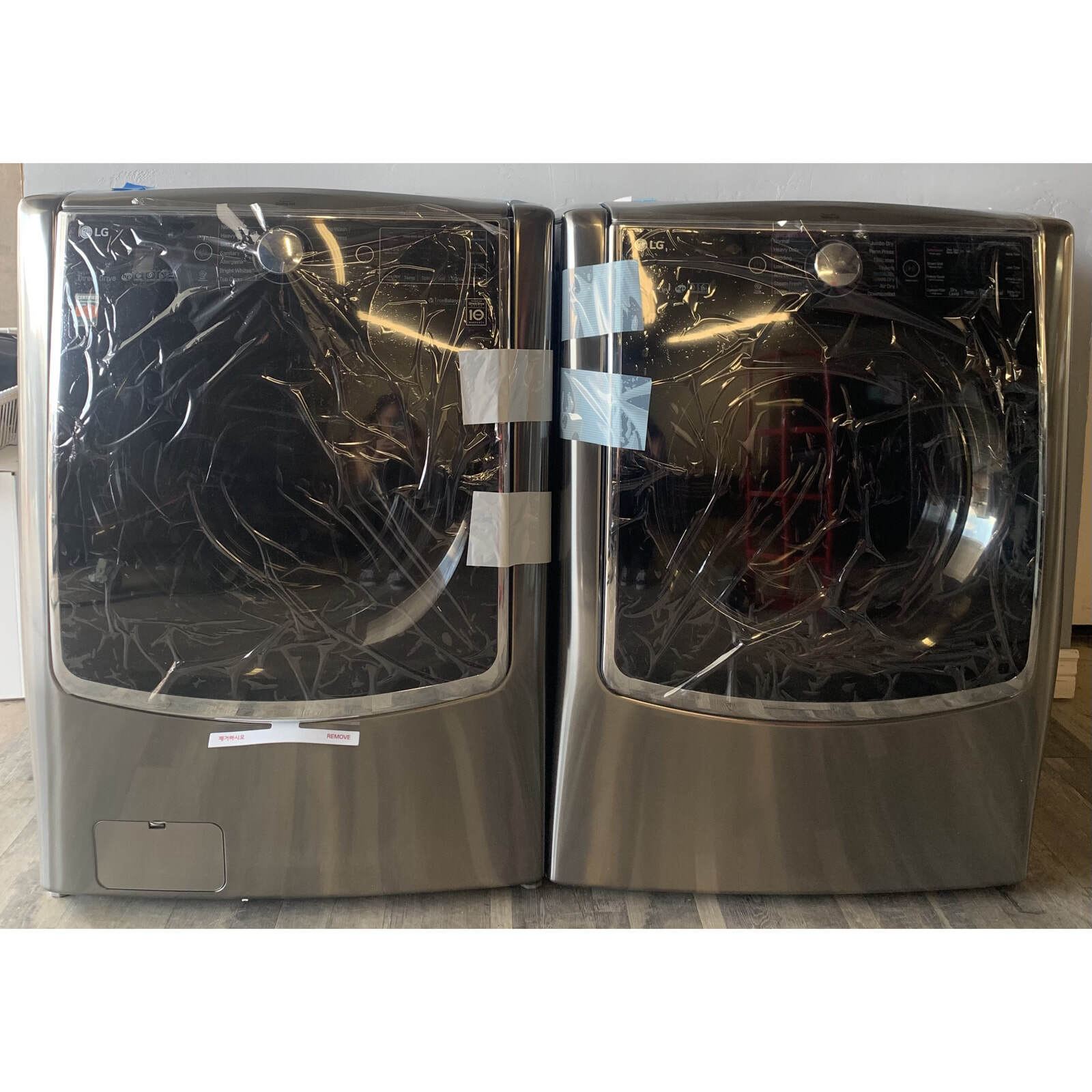 LG 5.2 Cu. Ft. Washer WM9000HVA & 9 Cu. Ft. Gas Dryer DLGX9001V- Steam ...